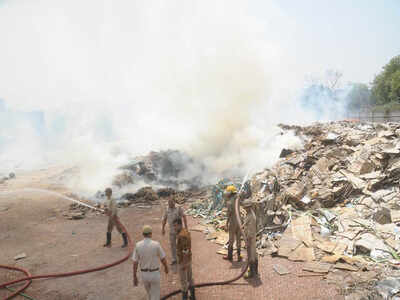 Fire breaks out at closed paper mill, doused in six hours | Ghaziabad ...