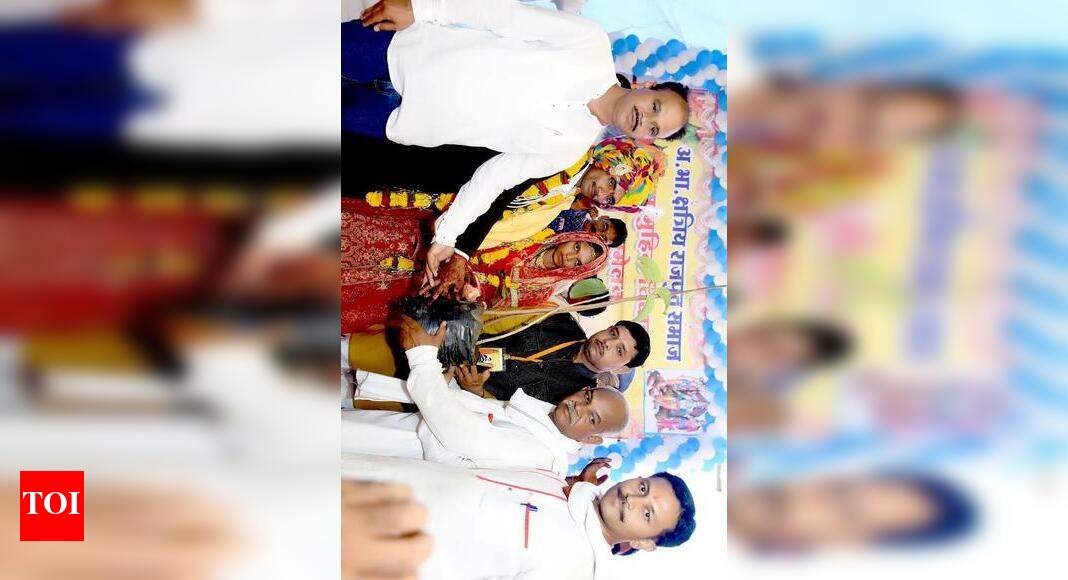 Kasrawad couples get saplings as wedding gifts | Indore News - Times of ...
