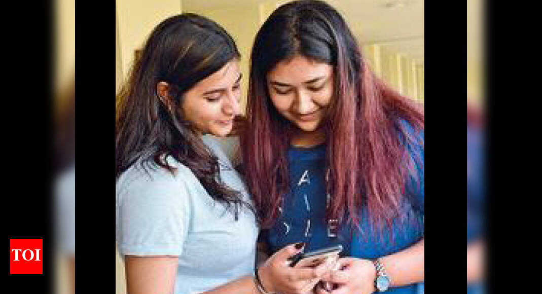 Kolkata: 400/400! two ISC toppers make history with perfect score ...