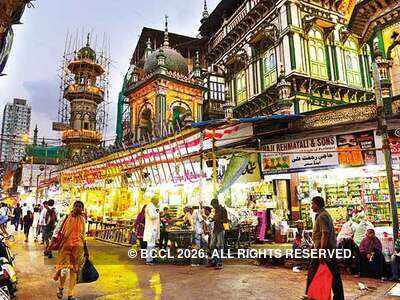 On an Iftar trail at Minara Masjid | Mumbai News - Times of India