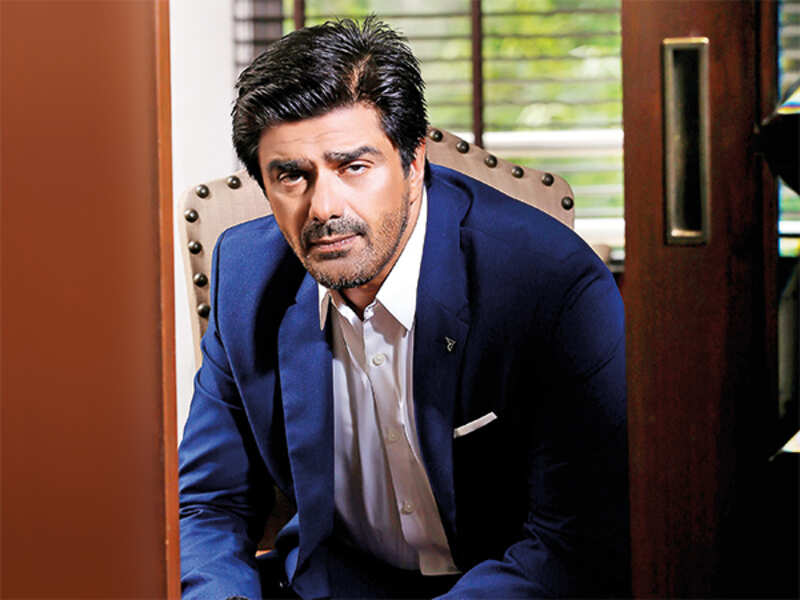 Samir Soni takes over from Rishi Kapoor in 'Student Of The Year 2 ...