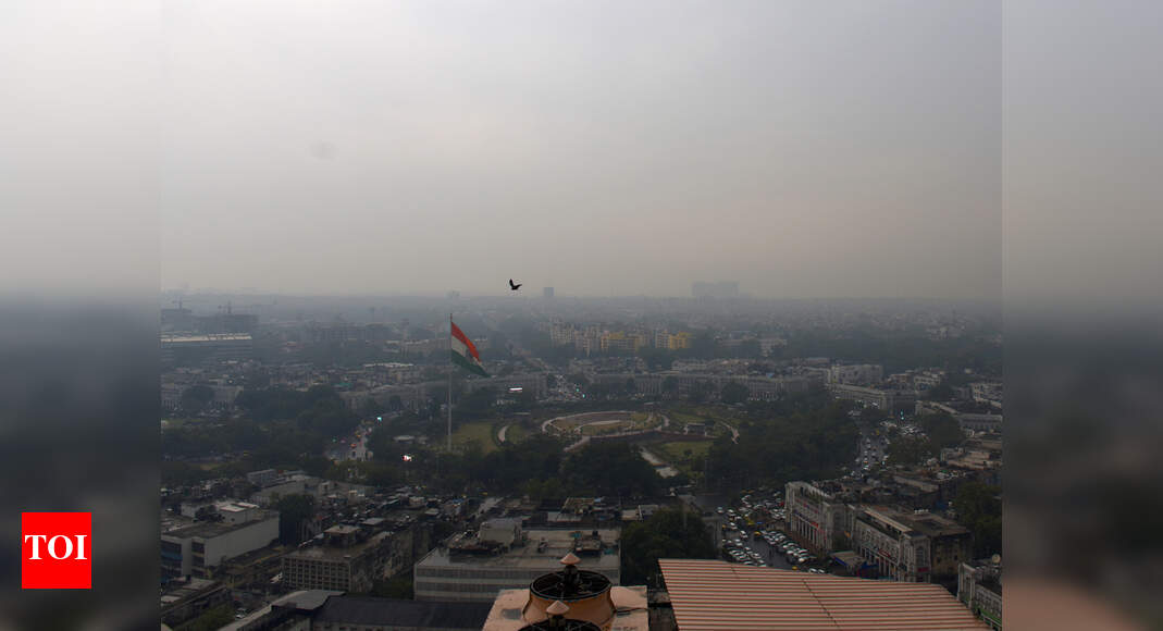 Delhi weather today: Light rain, gusty winds likely in Delhi today ...