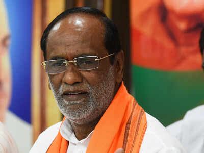 K Laxman: No one warming up to KCR’s front idea | Hyderabad News ...