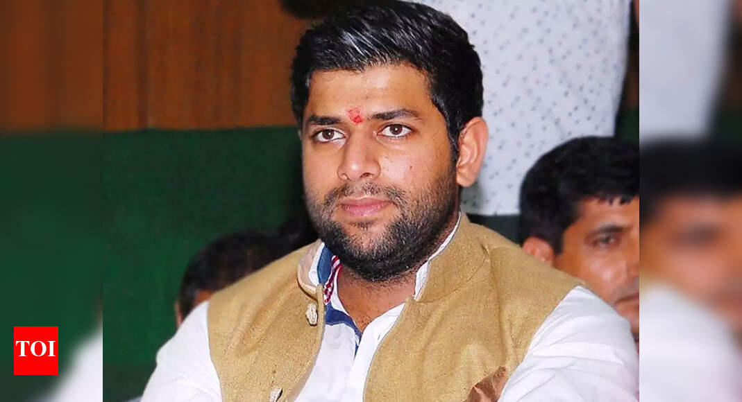 BJP, Congress divide people in the name of caste, religion: Arjun Singh ...