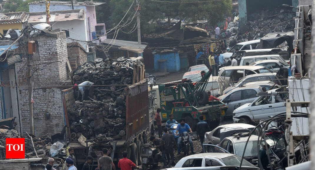 STF back to inspect Delhi's Mayapuri scrap market | Delhi News - Times ...