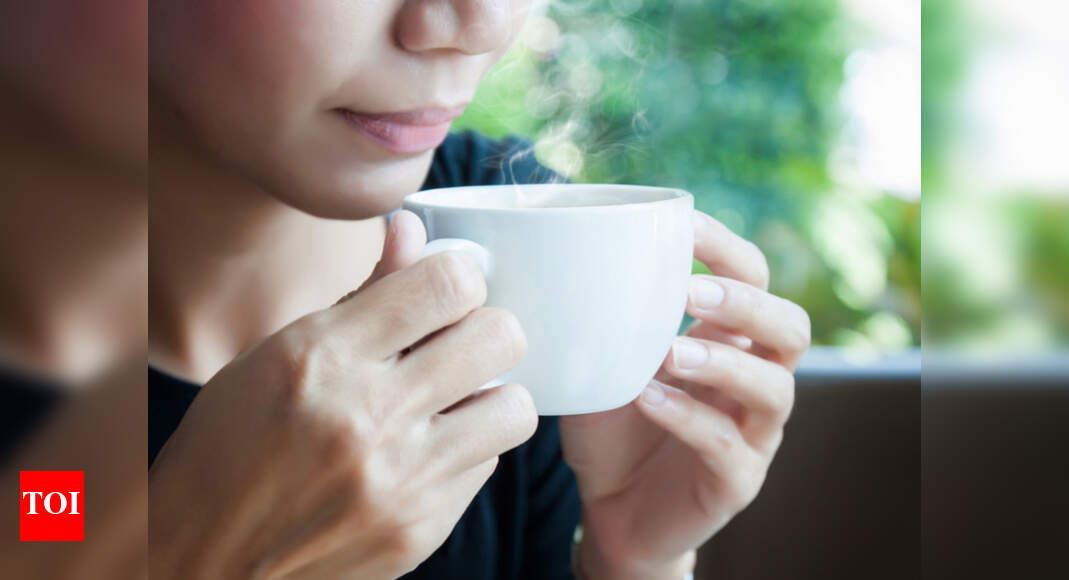 Having piping-hot tea may increase cancer risk - Times of India