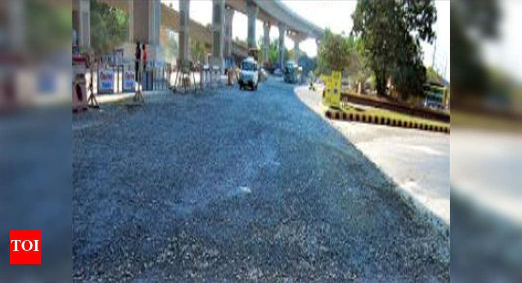 PWD finally starts levelling road outside Panaji bus stand | Goa News ...