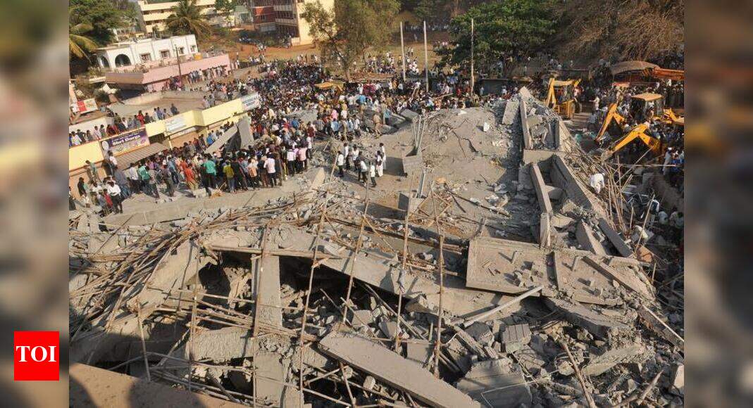 DC grills HDMC officials on permission, causes of collapse | Hubballi ...