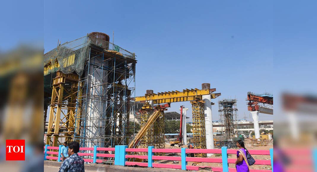 Hyderabad Metro Rail: Hyderabad: Pillar work for 66km metro rail ...