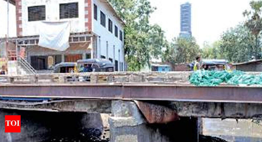 Mumbai: 1 more bridge makes it to 'dangerous' structures list | Mumbai ...