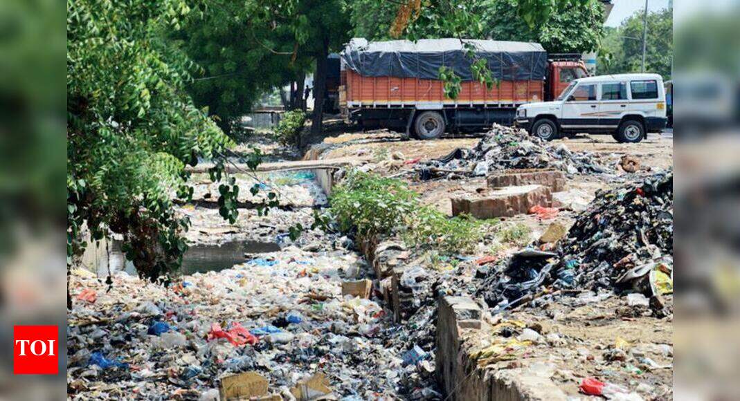 5-year-old playing outside home drowns in drain | Noida News - Times of ...
