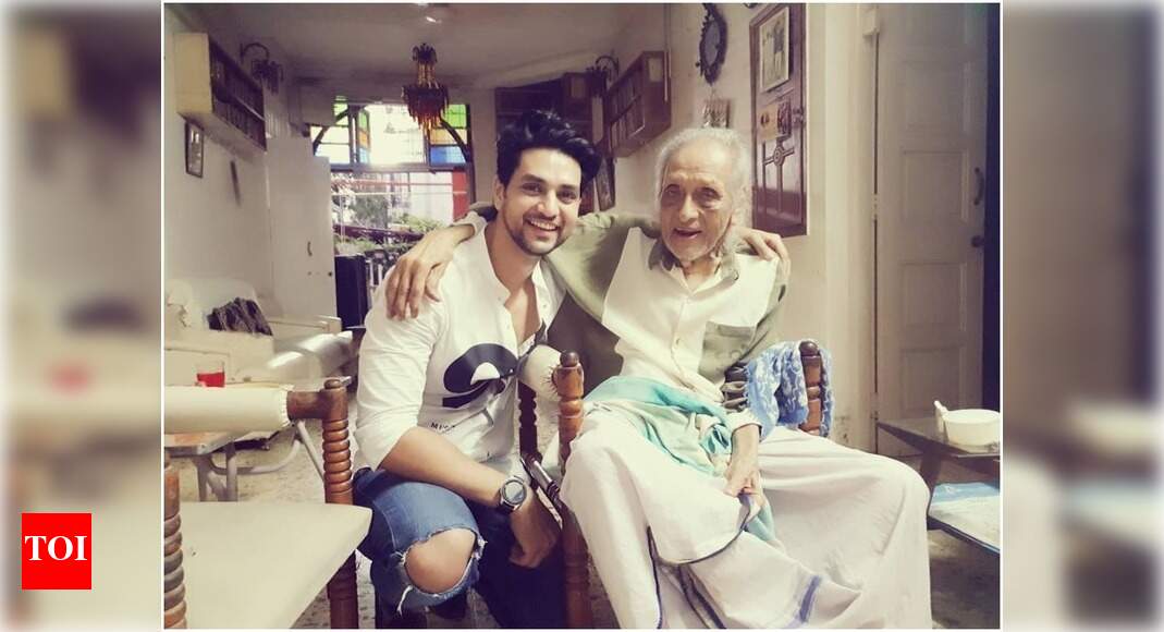 Silsila Badalte Rishton Ka’s Shakti Arora shares a picture with 96-year ...