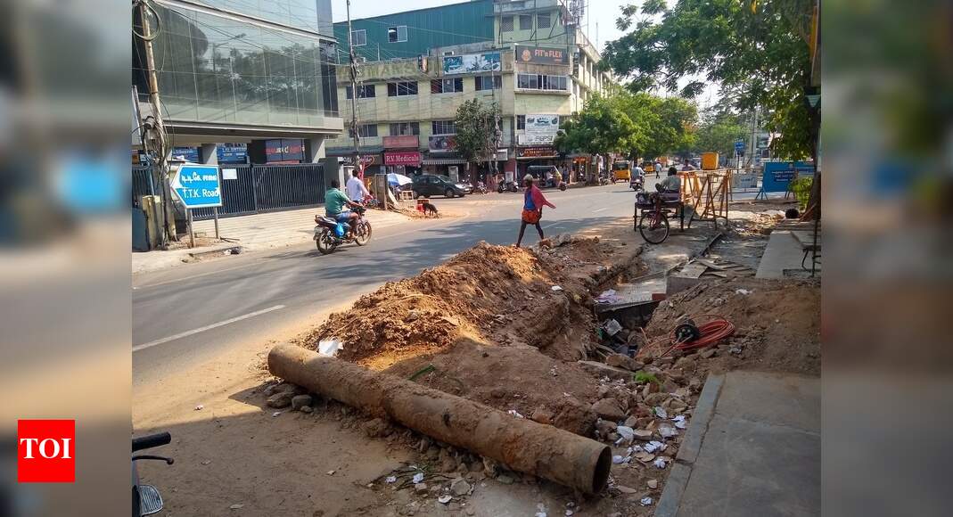 traffic congestion in TTK Lloyd's road junction. - Times of India
