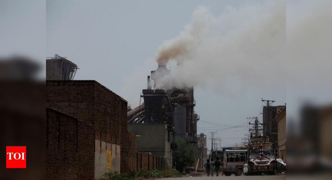Angry Chinese boss arrested for pushing Pakistani worker into furnace ...