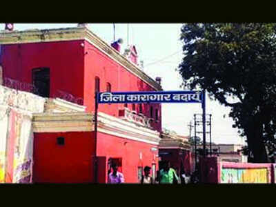 Prisoner attacks co-inmate with Hanuman idol and temple bell; victim ...