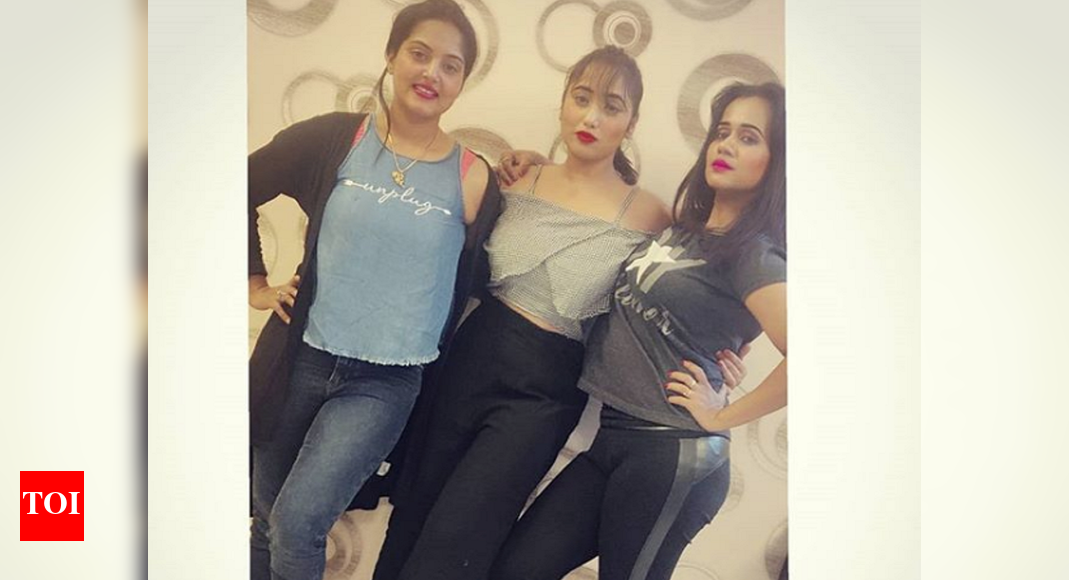 Photo: Rani Chatterjee poses along with Anjana Singh and Gunjan Pant ...