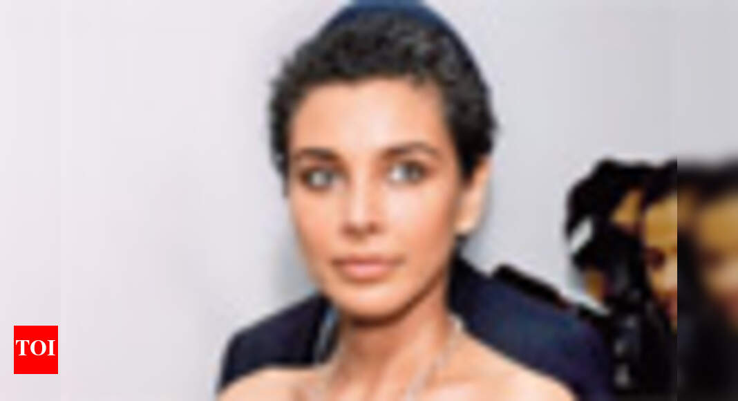 Lisa touring India | Hindi Movie News - Times of India