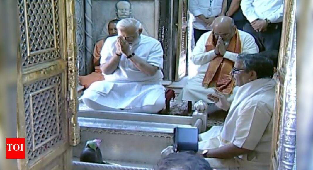 Kashi Vishwanath temple: PM Modi in Varanasi for thanksgiving visit, offers prayers at Kashi ...
