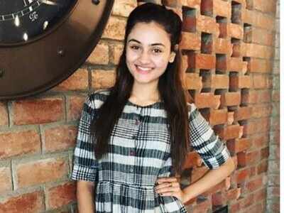 Janki Bodiwala looks stunning in her latest selfie | Gujarati Movie ...