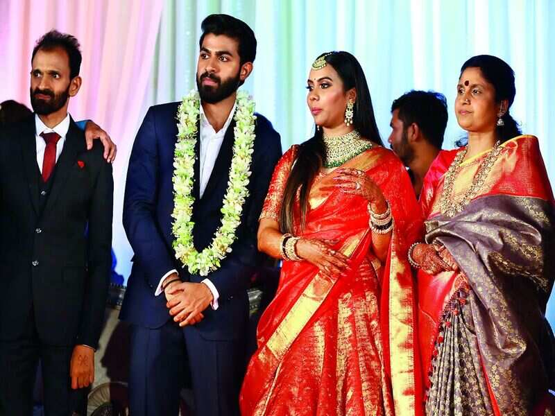 Yuva Rajkumar ties the knot, before his debut, at Bangalore Palace ...