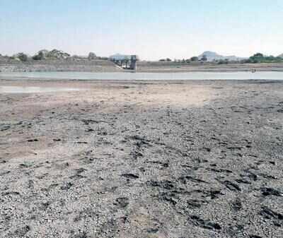 Dam dries up, Nashik's Manmad town to now get water just once a month ...