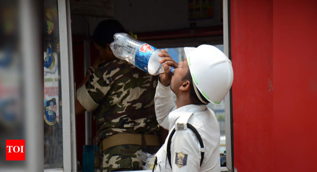 Tough time for Patna traffic cops during summer | Patna News - Times of ...