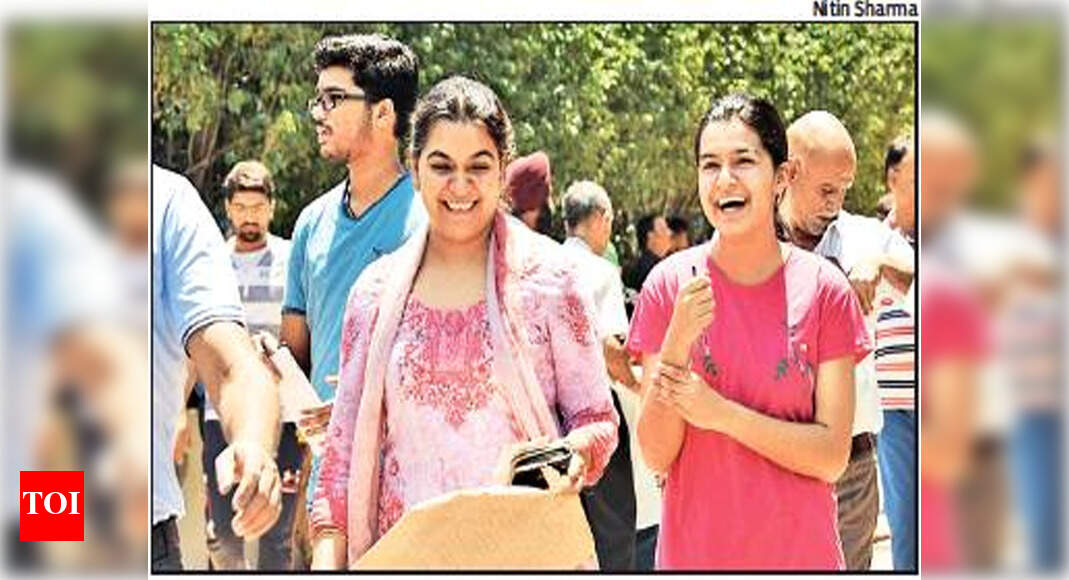 Computers make debut in JEE , 1.9k try 'save' option | Chandigarh News ...