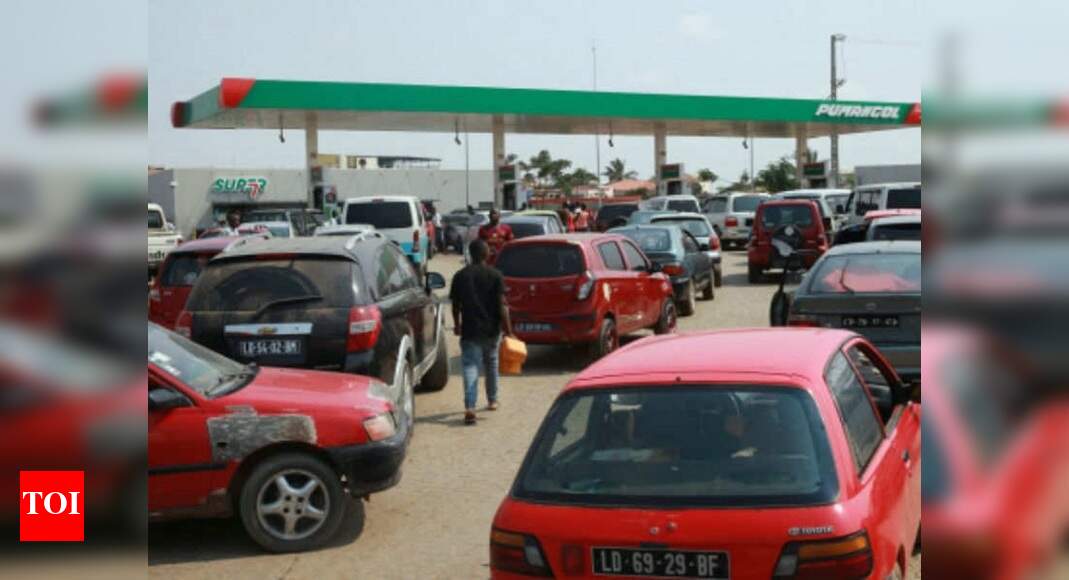 Govt plans road bumps for pre-2000 vehicles | India News - Times of India