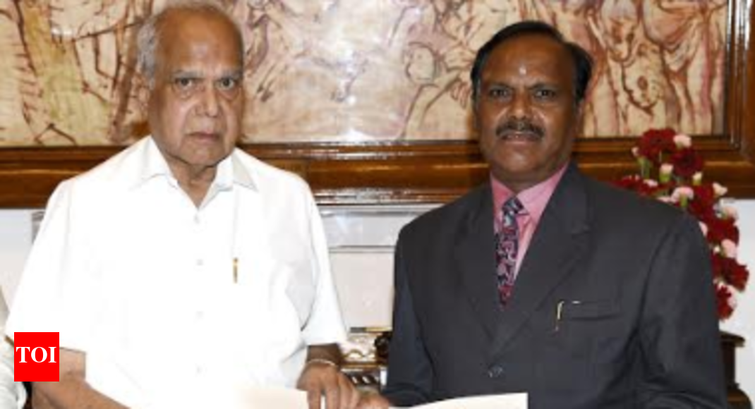 K Parthasarathy appointed TNOU vice-chancellor | Chennai News - Times ...