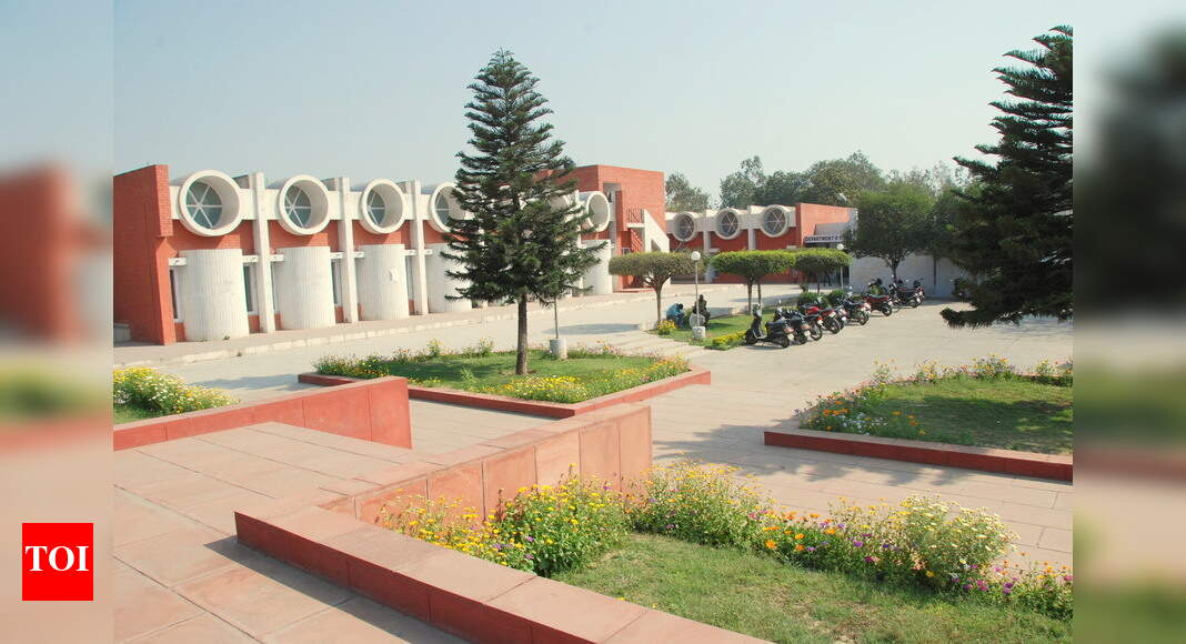 Kurukshetra University gets autonomy of admission - Times of India