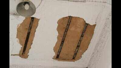Cracks on ceiling of Varaha Gate at Mysore Palace irks residents ...