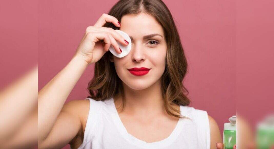 Eco-Friendly Methods To Wipe Off Makeup