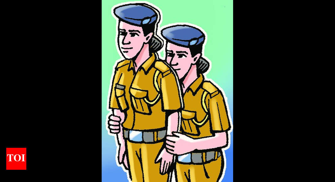 Cop’s argument with her boss goes viral | Hubballi News - Times of India
