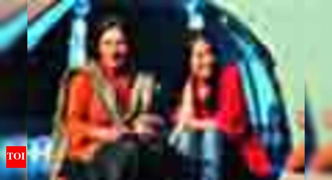 Roopa, Raima shooting for Roy's film | Bengali Movie News - Times of India