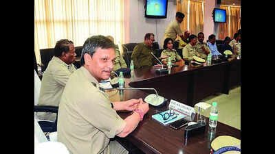 Field officers must be sensitive towards people's problems: DGP | Ranchi News - Times of India