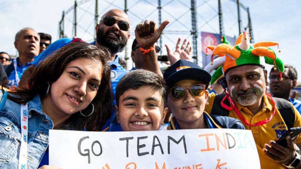World Cup 2019: Indian fans paint The Oval blue during India-Australia ...