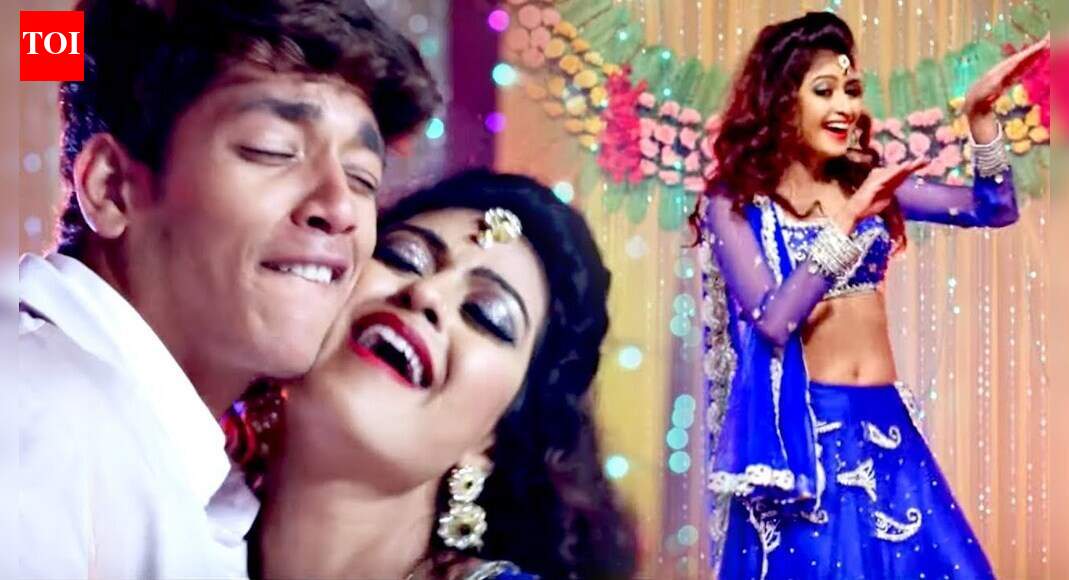 Raja Ho Gail Deewana | Song - Flight Udawa