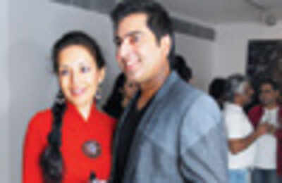 Viveek Sharma's art show | Events Movie News - Times of India