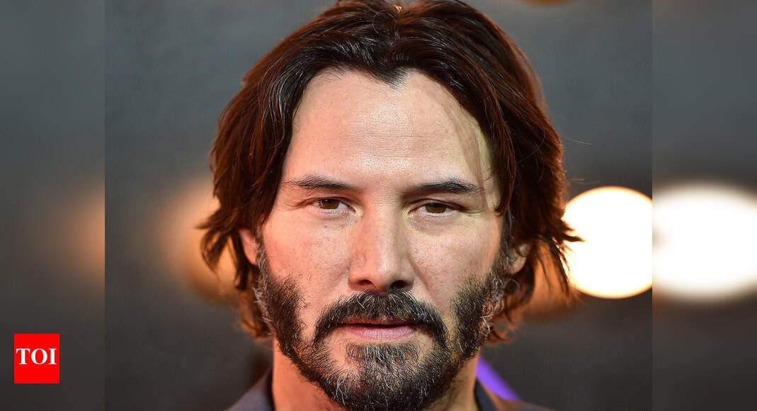 Keanu Reeves doesn't know Internet is obsessed with him | English Movie ...