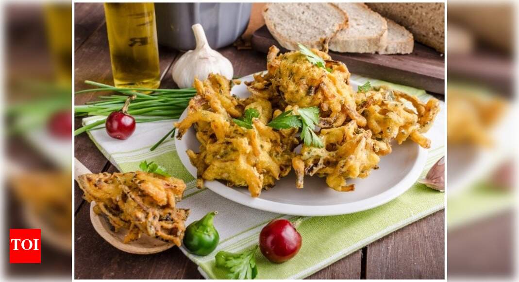 Hitting the pakoda trail - Times of India