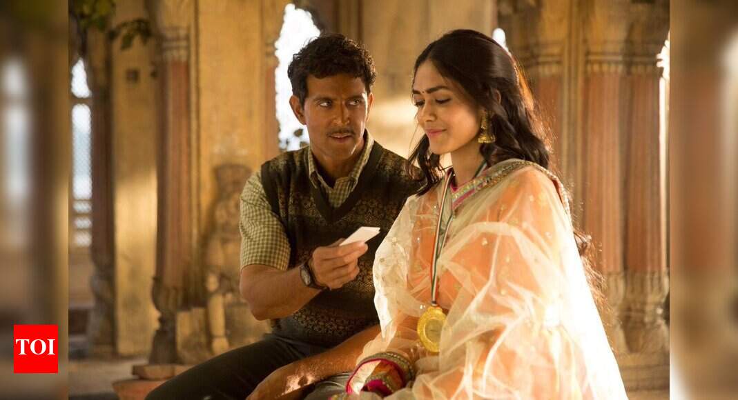 'Super 30' new song 'Jugraafiya': Hrithik Roshan and Mrunal Thakur ...