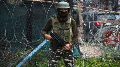 Army Major martyred, another officer and 2 jawans injured in Kashmir encounter | India News ...