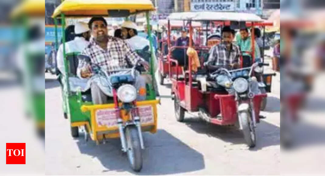 E-rickshaws find few takers in Pune, RTO officials baffled | Pune News ...