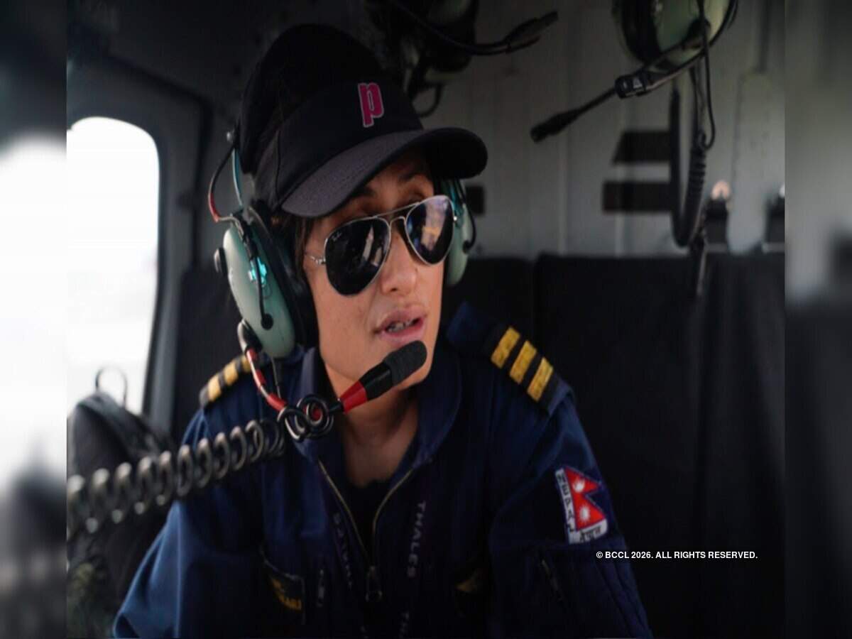 Beauty queen pilot risks her life to save adventurers