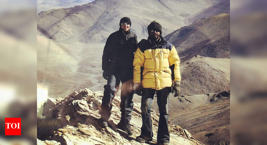 Photo: Farhan Akhtar wishes director Nitya Mehra on her birthday with a ...