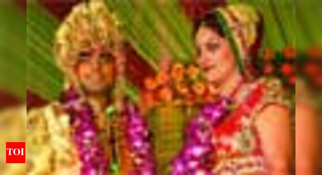 Bigwigs join at the grand wedding celebrations of Abhishek and Rati ...
