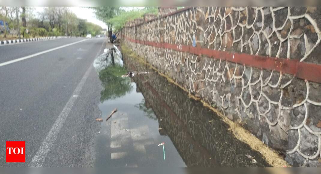 Rain brings waterlogging - Times of India