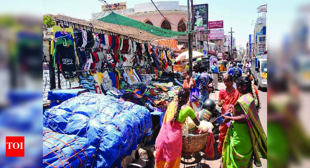Street vendors lay siege to Trichy City Corporation | Trichy News ...