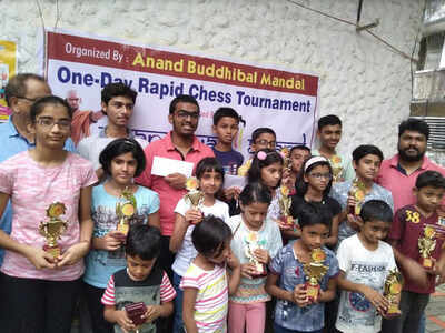 Ansh Dhanvij pips Salil Deogade to win one-day rapid chess tournament crown | Chess News - Times ...