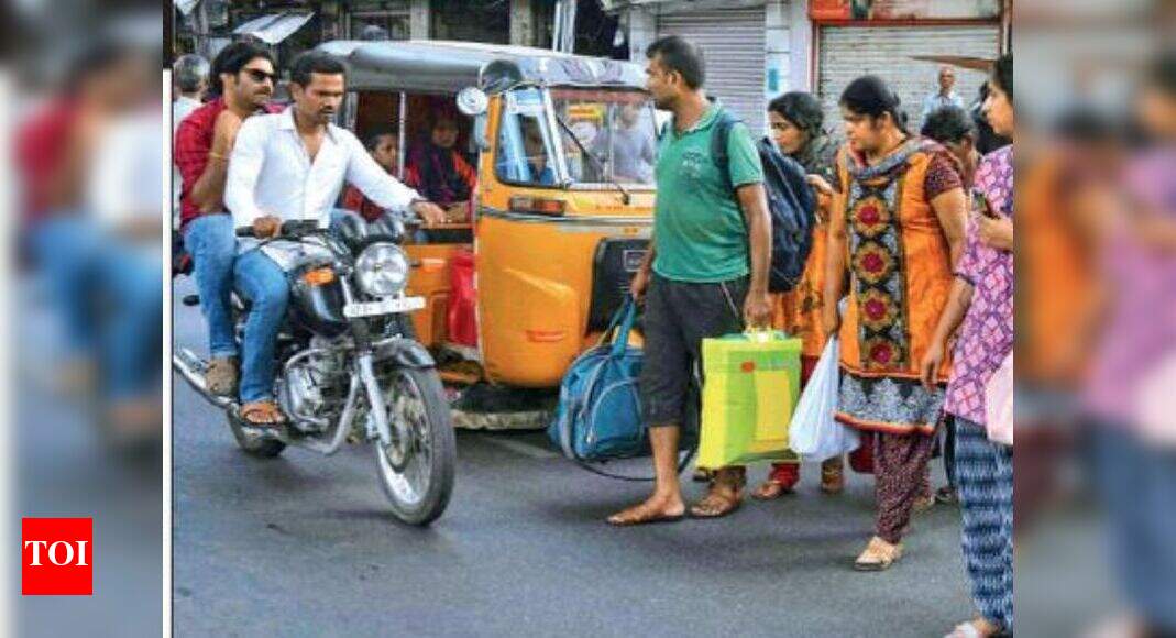 Jaywalking unabated in Hyderabad; lack of FoBs, footpaths add to ...